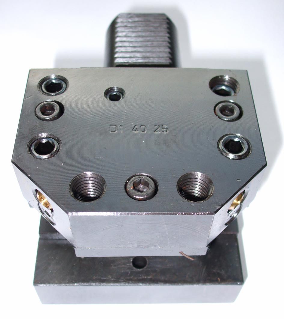 Tool holder VDI40 Form D1